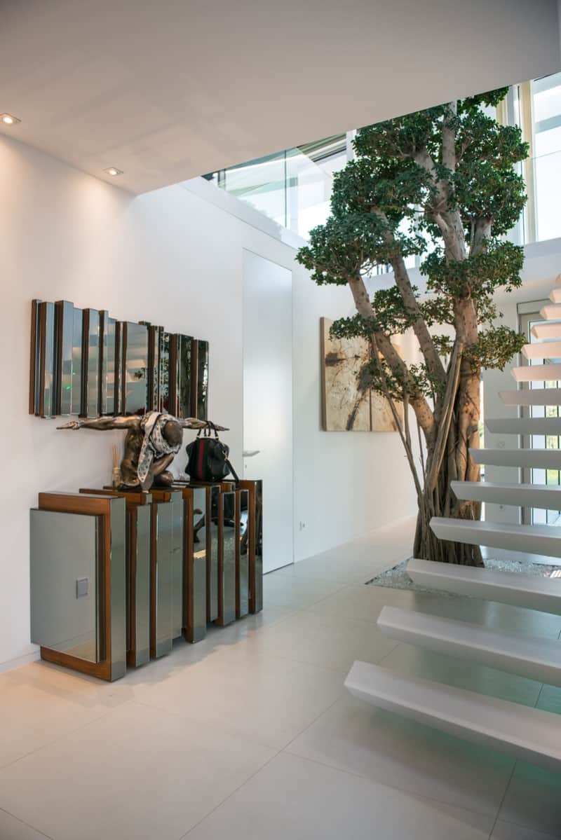 Atriumhaus moderne Architektur / AVANTECTURE