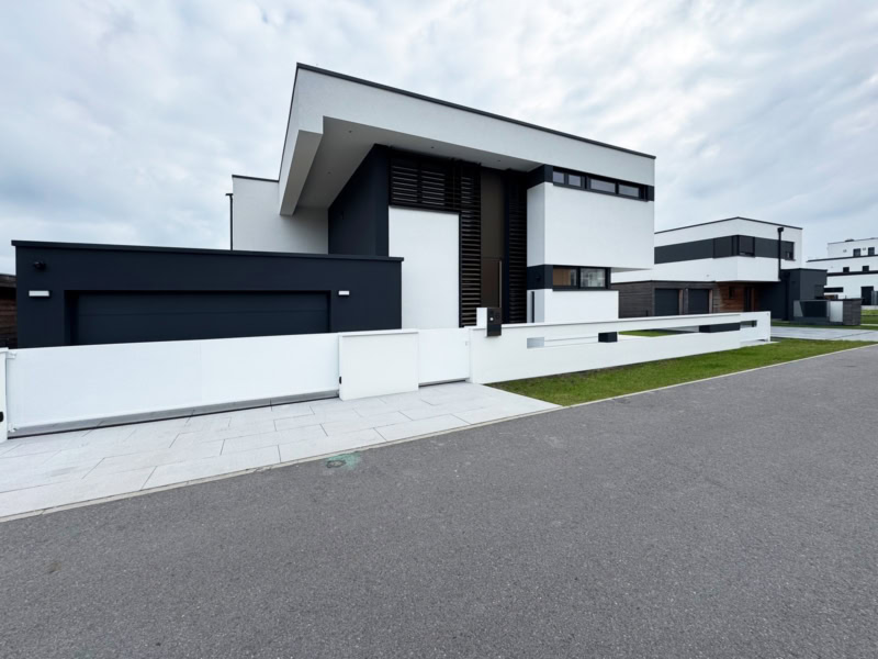 House by the lake in Brandenbug- AVANTECTURE